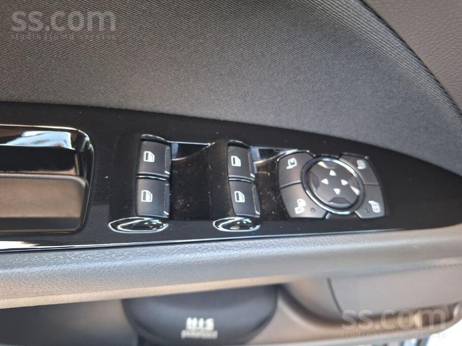 Blue Ford Mondeo 2018 in Riga, with an engine capacity of 2.00 L and mileage of 183 thousand km for 8000 €, photo 18 on AUTOMOTO.COM.LV