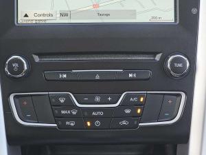Zils Ford Mondeo 2018 Tauragė, ar dzinēja tilpumu 2.00 L un nobraukumu 243 tūkst. km par 7400 €, foto 20 vietnē AUTOMOTO.COM.LV