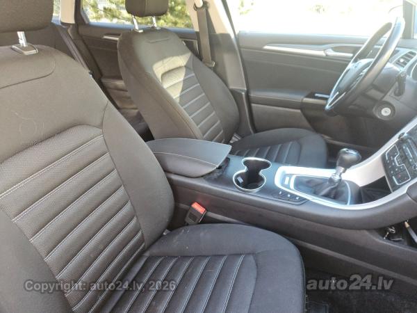 Blue Ford Mondeo 2019 in Tartu, with an engine capacity of 2.00 L and mileage of 179 thousand km for 11500 €, photo 8 on AUTOMOTO.COM.LV