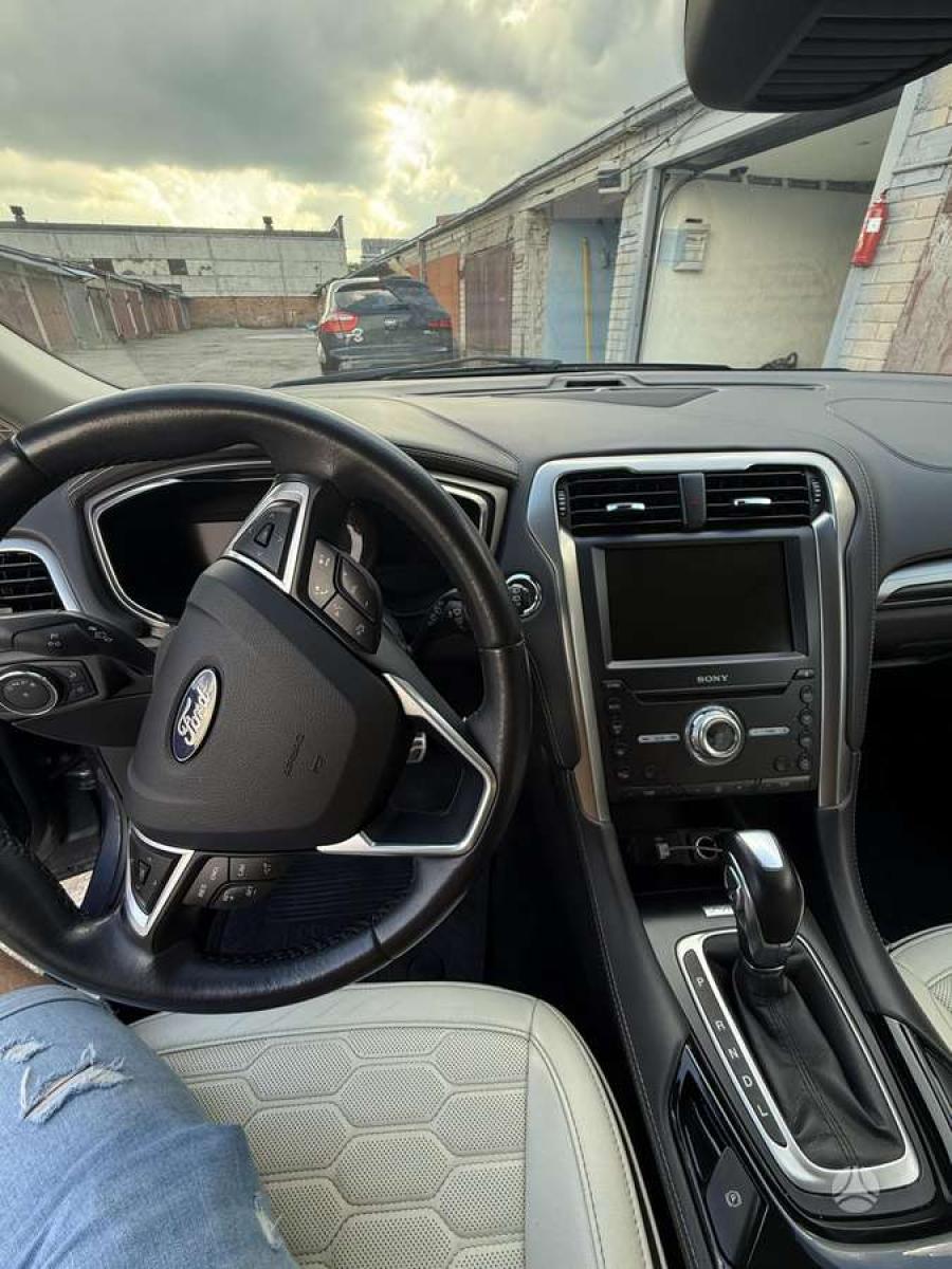 Blue Ford Mondeo 2019 in Kaunas, with an engine capacity of 2.00 L and mileage of 131 thousand km for 18100 €, photo 7 on AUTOMOTO.COM.LV