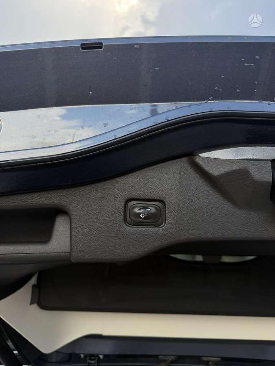 Blue Ford Mondeo 2019 in Kaunas, with an engine capacity of 2.00 L and mileage of 131 thousand km for 18100 €, photo 11 on AUTOMOTO.COM.LV