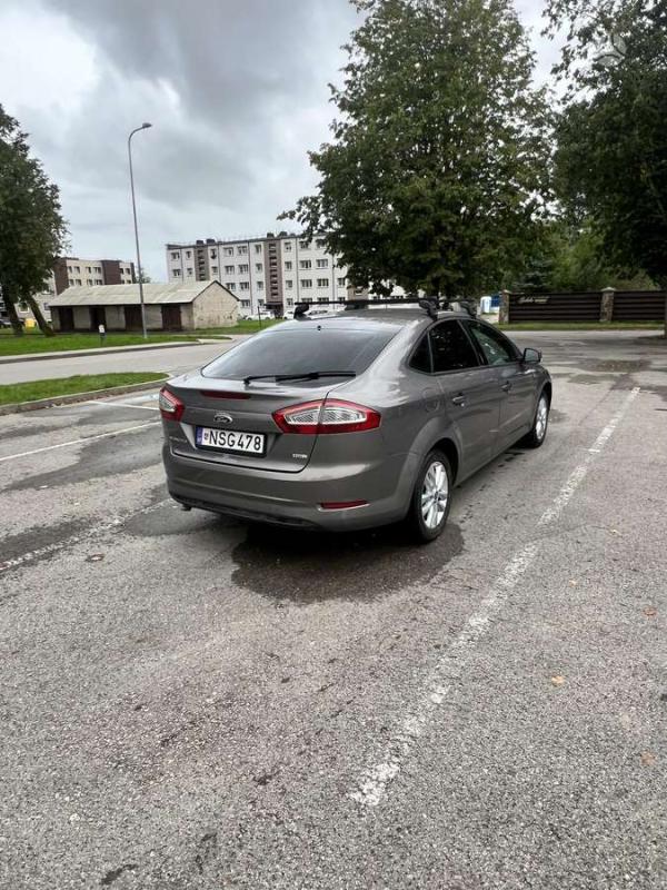 Ford Mondeo 2010 in Silale on AUTOMOTO.COM.LV Brown Ford Mondeo 2010 in Silale, with an engine capacity of 2.00 L and mileage of 245 thousand km for 2100 €, photo 4 on AUTOMOTO.COM.LV