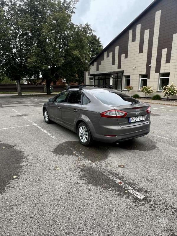 Ford Mondeo 2010 in Silale on AUTOMOTO.COM.LV Brown Ford Mondeo 2010 in Silale, with an engine capacity of 2.00 L and mileage of 245 thousand km for 2100 €, photo 5 on AUTOMOTO.COM.LV