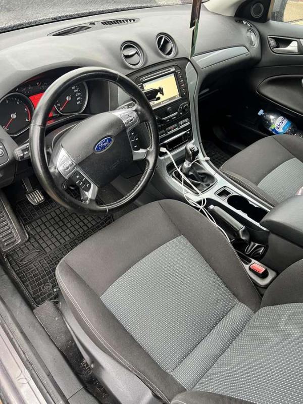 Ford Mondeo 2010 in Silale on AUTOMOTO.COM.LV Brown Ford Mondeo 2010 in Silale, with an engine capacity of 2.00 L and mileage of 245 thousand km for 2100 €, photo 7 on AUTOMOTO.COM.LV