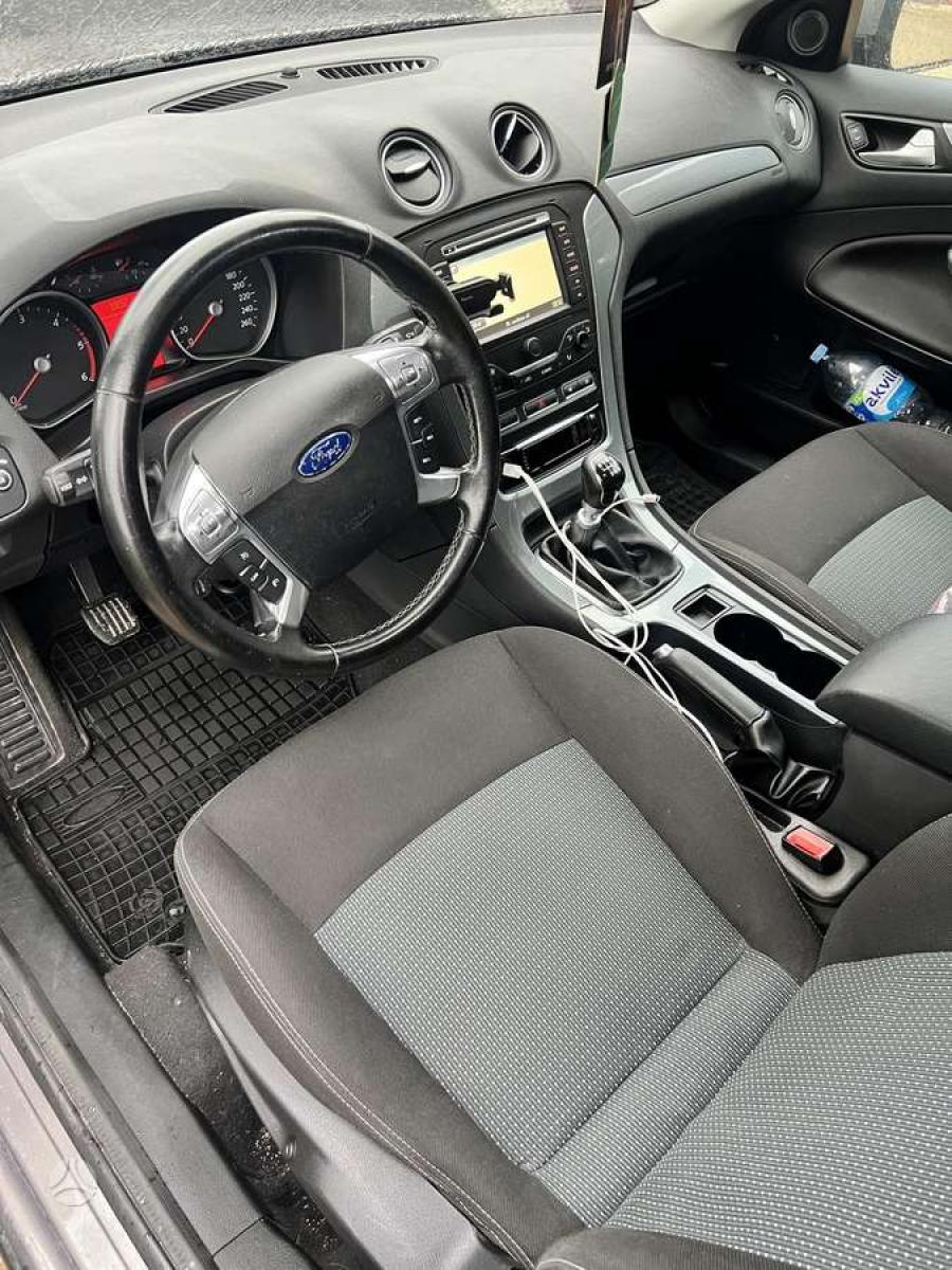 Brown Ford Mondeo 2010 in Silale, with an engine capacity of 2.00 L and mileage of 245 thousand km for 2100 €, photo 7 on AUTOMOTO.COM.LV
