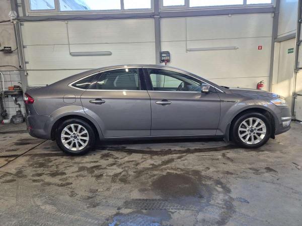 Brown Ford Mondeo 2011 in Raseiniai, with an engine capacity of 1.75 L and mileage of 255 thousand km for 3550 €, photo 7 on AUTOMOTO.COM.LV