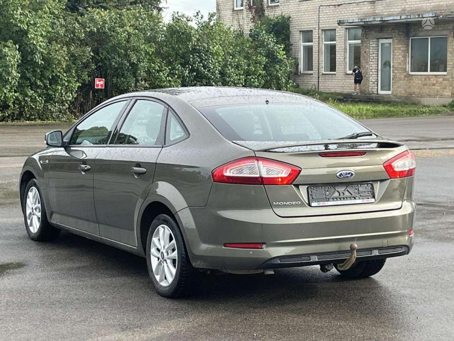 Brown Ford Mondeo 2012 in Radviliskis, with an engine capacity of 2.00 L and mileage of 202 thousand km for 3750 €, photo 8 on AUTOMOTO.COM.LV