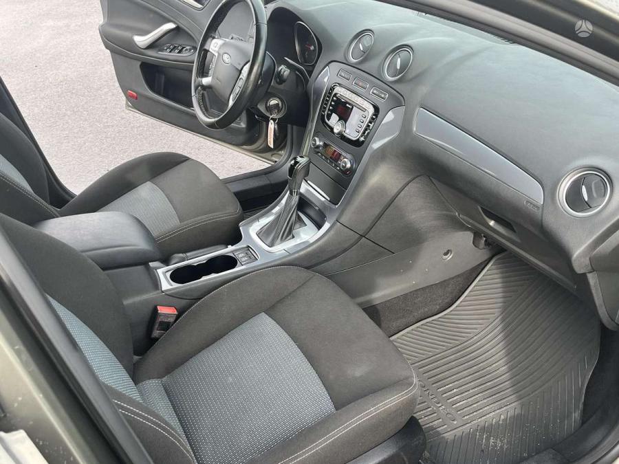 Brown Ford Mondeo 2012 in Radviliskis, with an engine capacity of 2.00 L and mileage of 202 thousand km for 3750 €, photo 12 on AUTOMOTO.COM.LV