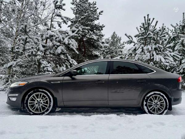 Brown Ford Mondeo 2013 in Vilnius, with an engine capacity of 2.00 L and mileage of 232 thousand km for 5600 €, photo 2 on AUTOMOTO.COM.LV