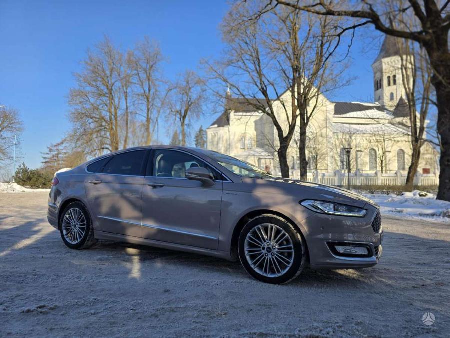 Brown Ford Mondeo 2018 in Taurage, with an engine capacity of 2.00 L and mileage of 215 thousand km for 11400 €, photo 1 on AUTOMOTO.COM.LV