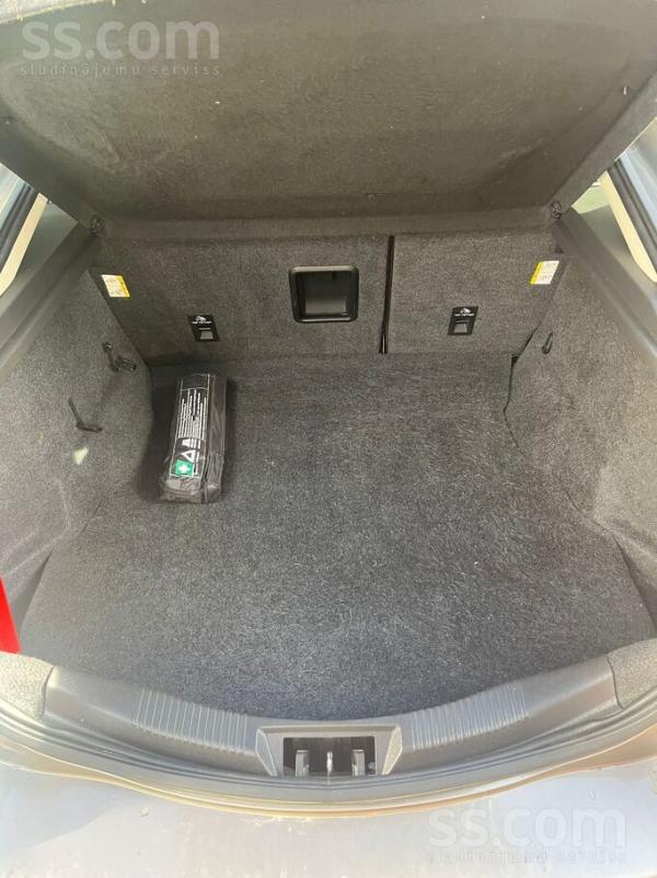 Brown Ford Mondeo 2019 in Riga, with an engine capacity of 2.00 L and mileage of 80 thousand km for 12400 €, photo 6 on AUTOMOTO.COM.LV
