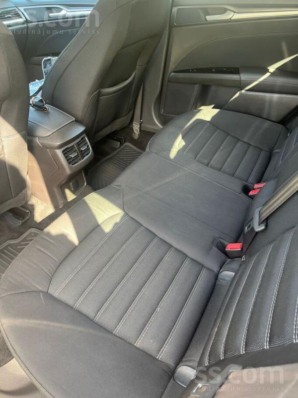 Brown Ford Mondeo 2019 in Riga, with an engine capacity of 2.00 L and mileage of 80 thousand km for 12400 €, photo 7 on AUTOMOTO.COM.LV