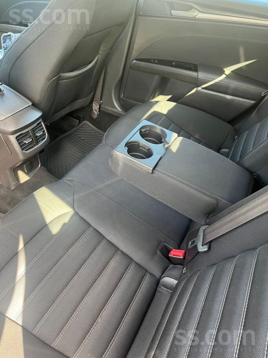 Brūns Ford Mondeo 2019 Rīga, ar dzinēja tilpumu 2.00 L un nobraukumu 80 tūkst. km par 12400 €, foto 9 vietnē AUTOMOTO.COM.LV