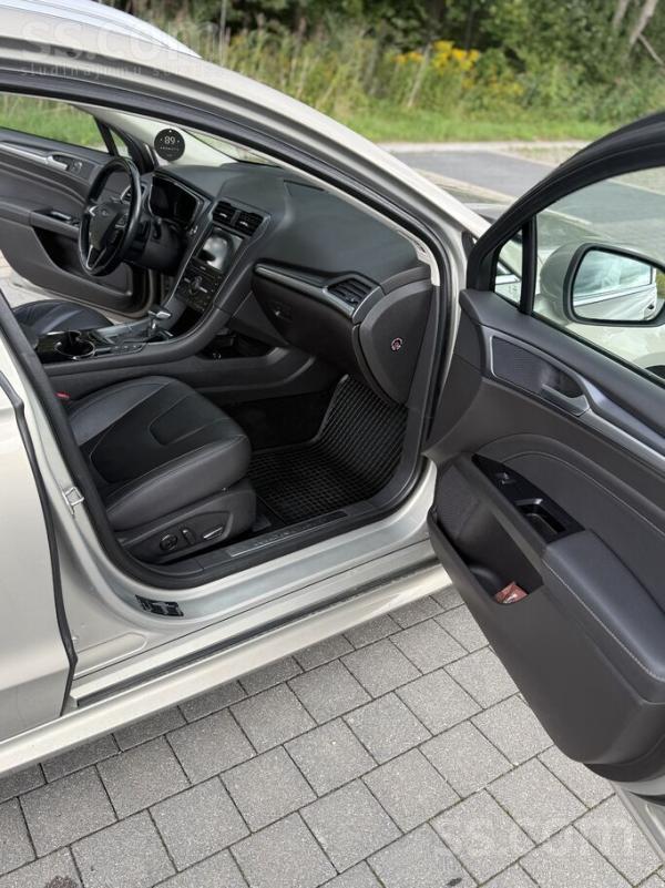 Brown Ford Mondeo 2017 in Riga, with an engine capacity of 2.00 L and mileage of 227 thousand km for 12200 €, photo 5 on AUTOMOTO.COM.LV
