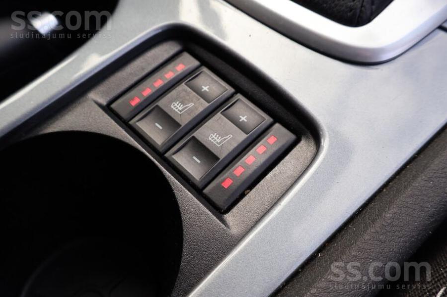 Brūns Ford Mondeo 2012 Rīga, ar dzinēja tilpumu 2.00 L un nobraukumu 231 tūkst. km par 4700 €, foto 3 vietnē AUTOMOTO.COM.LV