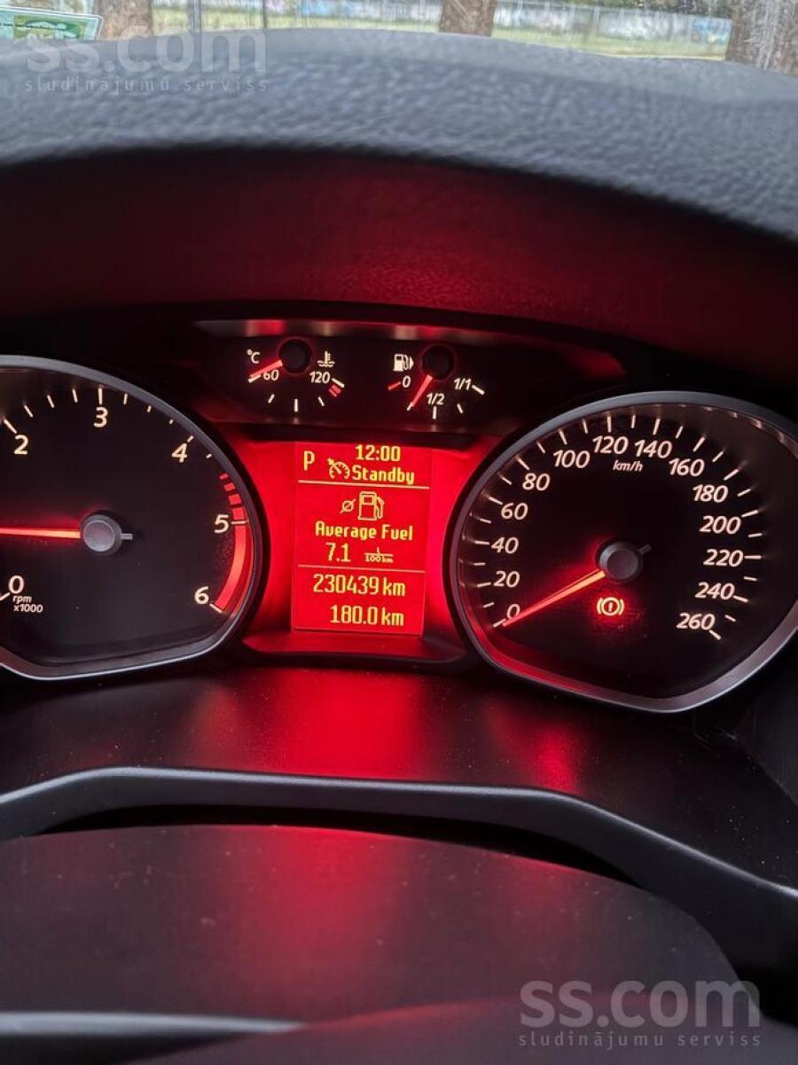 Brūns Ford Mondeo 2012 Rīga, ar dzinēja tilpumu 2.00 L un nobraukumu 231 tūkst. km par 4700 €, foto 20 vietnē AUTOMOTO.COM.LV