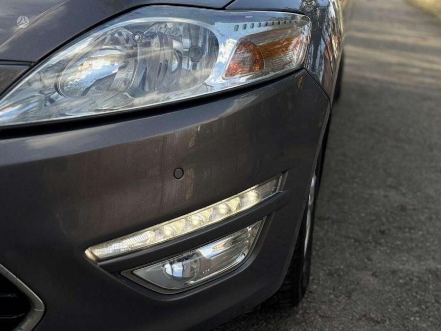 Brūns Ford Mondeo 2013 Viļņa, ar dzinēja tilpumu 2.00 L un nobraukumu 270 tūkst. km par 2590 €, foto 4 vietnē AUTOMOTO.COM.LV