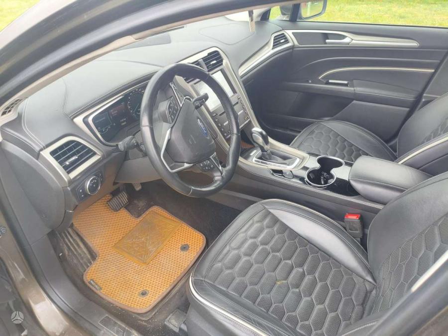 Brūns Ford Mondeo 2017 Viļņa, ar dzinēja tilpumu 2.00 L un nobraukumu 214 tūkst. km par 7200 €, foto 12 vietnē AUTOMOTO.COM.LV