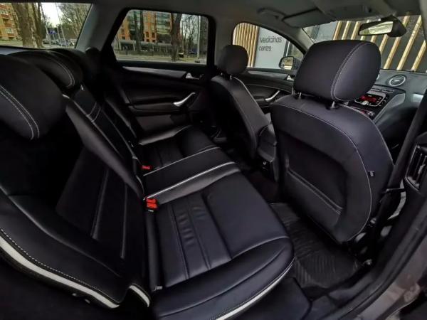 Brown Ford Mondeo 2010 in Riga, with an engine capacity of 2.00 L and mileage of 249 thousand km for 5990 €, photo 5 on AUTOMOTO.COM.LV