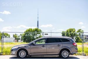 Brown Ford Mondeo 2011 in Riga, with an engine capacity of 2.00 L and mileage of 338 thousand km for 3390 €, photo 4 on AUTOMOTO.COM.LV