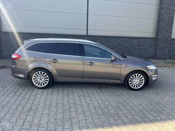 Ford Mondeo 2012 in Kaunas on AUTOMOTO.COM.LV Brown Ford Mondeo 2012 in Kaunas, with an engine capacity of 1.56 L and mileage of 237 thousand km for 4750 €, photo 9 on AUTOMOTO.COM.LV