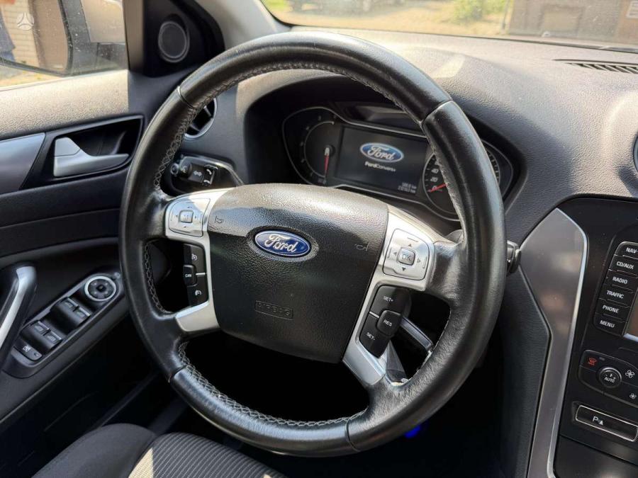 Brūns Ford Mondeo 2013 Marijampole, ar dzinēja tilpumu 2.00 L un nobraukumu 232 tūkst. km par 3300 €, foto 14 vietnē AUTOMOTO.COM.LV