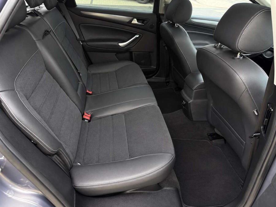Brūns Ford Mondeo 2013 Šauļi, ar dzinēja tilpumu 2.20 L un nobraukumu 294 tūkst. km par 5950 €, foto 24 vietnē AUTOMOTO.COM.LV