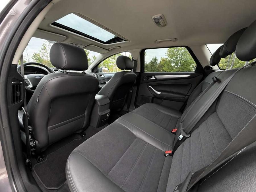 Brūns Ford Mondeo 2013 Šauļi, ar dzinēja tilpumu 2.20 L un nobraukumu 294 tūkst. km par 5950 €, foto 25 vietnē AUTOMOTO.COM.LV
