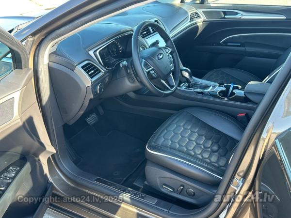 Brown Ford Mondeo 2018 in Tartu, with an engine capacity of 2.00 L and mileage of 238 thousand km for 12950 €, photo 5 on AUTOMOTO.COM.LV