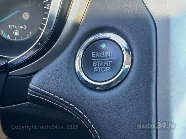 Brown Ford Mondeo 2018 in Tartu, with an engine capacity of 2.00 L and mileage of 238 thousand km for 12950 €, photo 11 on AUTOMOTO.COM.LV