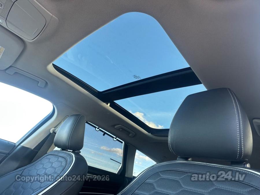 Brown Ford Mondeo 2018 in Tartu, with an engine capacity of 2.00 L and mileage of 238 thousand km for 12950 €, photo 23 on AUTOMOTO.COM.LV