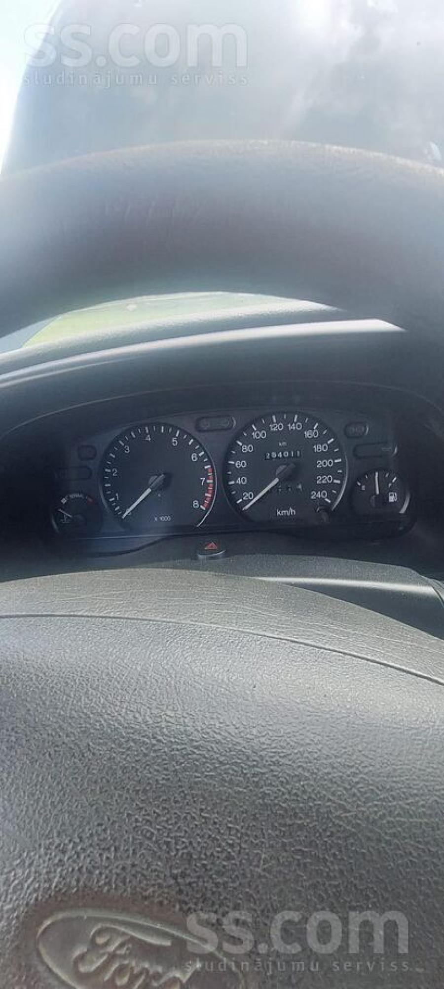 Green Ford Mondeo 1998 in Gulbene, with an engine capacity of 1.80 L and mileage of 250 thousand km for 650 €, photo 6 on AUTOMOTO.COM.LV