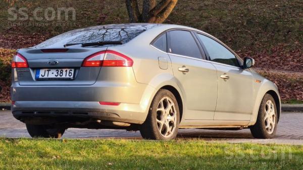 Zaļš Ford Mondeo 2007 Rēzekne, ar dzinēja tilpumu 2.50 L un nobraukumu 313 tūkst. km par 2300 €, foto 6 vietnē AUTOMOTO.COM.LV