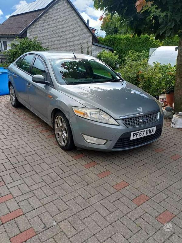 Zaļš Ford Mondeo 2007 Marijampole, ar dzinēja tilpumu 2.00 L un nobraukumu 379 tūkst. km par 1500 €, foto 1 vietnē AUTOMOTO.COM.LV