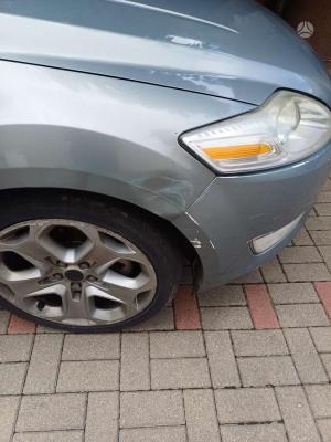 Zaļš Ford Mondeo 2007 Marijampole, ar dzinēja tilpumu 2.00 L un nobraukumu 379 tūkst. km par 1500 €, foto 6 vietnē AUTOMOTO.COM.LV