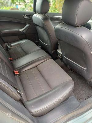 Zaļš Ford Mondeo 2007 Marijampole, ar dzinēja tilpumu 2.00 L un nobraukumu 379 tūkst. km par 1500 €, foto 8 vietnē AUTOMOTO.COM.LV
