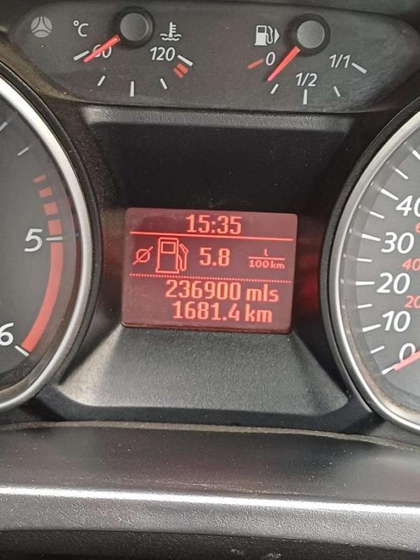Zaļš Ford Mondeo 2007 Marijampole, ar dzinēja tilpumu 2.00 L un nobraukumu 379 tūkst. km par 1500 €, foto 9 vietnē AUTOMOTO.COM.LV
