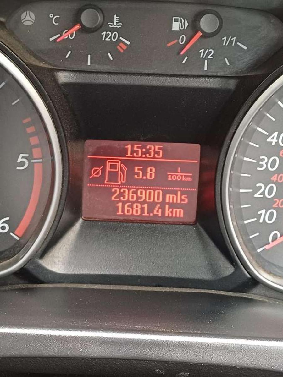 Zaļš Ford Mondeo 2007 Marijampole, ar dzinēja tilpumu 2.00 L un nobraukumu 379 tūkst. km par 1500 €, foto 10 vietnē AUTOMOTO.COM.LV