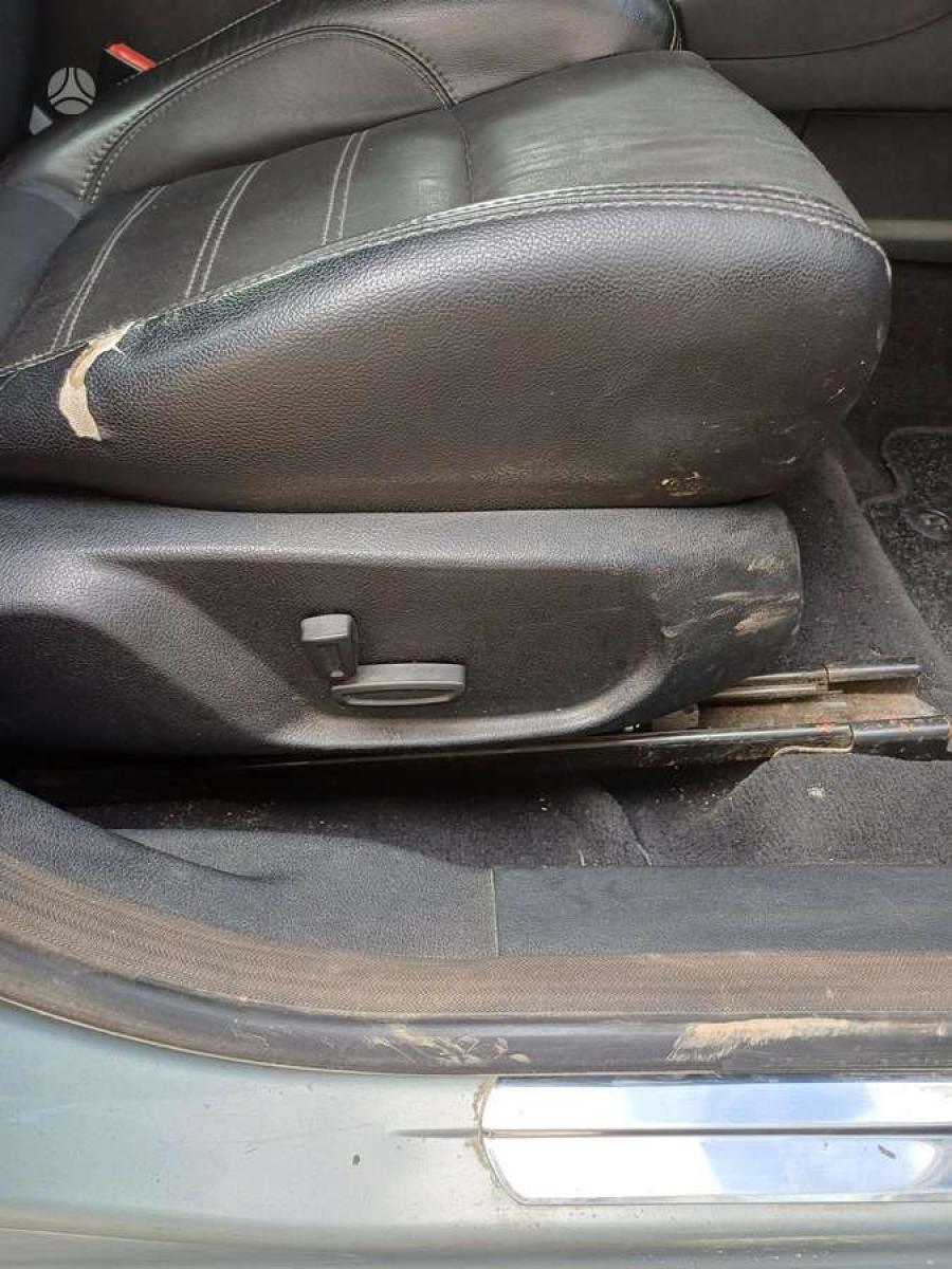 Zaļš Ford Mondeo 2007 Marijampole, ar dzinēja tilpumu 2.00 L un nobraukumu 379 tūkst. km par 1500 €, foto 11 vietnē AUTOMOTO.COM.LV
