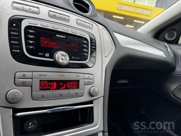 Zaļš Ford Mondeo 2008 Rīga, ar dzinēja tilpumu 2.20 L un nobraukumu 374 tūkst. km par 2200 €, foto 10 vietnē AUTOMOTO.COM.LV