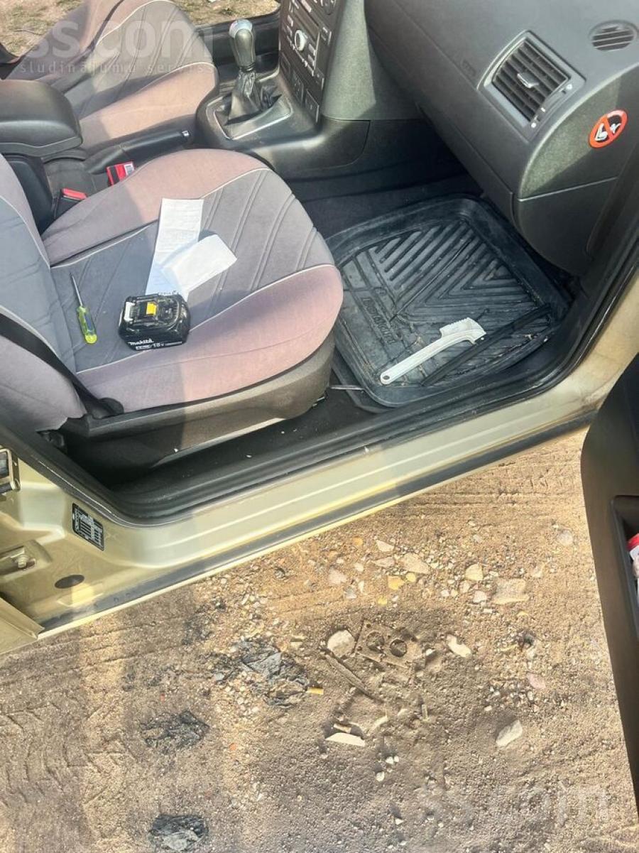 Zaļš Ford Mondeo 2008 Daugavpils, ar dzinēja tilpumu 1.80 L un nobraukumu 82 tūkst. km par 5500 €, foto 10 vietnē AUTOMOTO.COM.LV