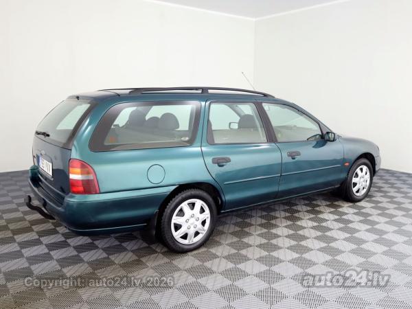 Zaļš Ford Mondeo 2000 Tallina, ar dzinēja tilpumu 1.80 L un nobraukumu 155 tūkst. km par 999 €, foto 3 vietnē AUTOMOTO.COM.LV
