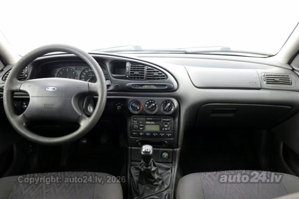 Zaļš Ford Mondeo 2000 Tallina, ar dzinēja tilpumu 1.80 L un nobraukumu 155 tūkst. km par 999 €, foto 5 vietnē AUTOMOTO.COM.LV