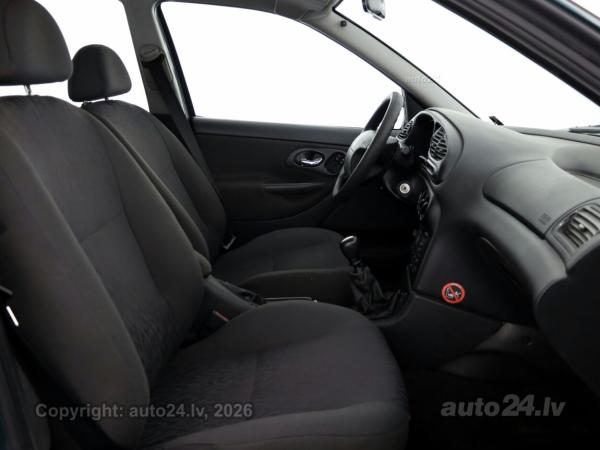 Zaļš Ford Mondeo 2000 Tallina, ar dzinēja tilpumu 1.80 L un nobraukumu 155 tūkst. km par 999 €, foto 6 vietnē AUTOMOTO.COM.LV