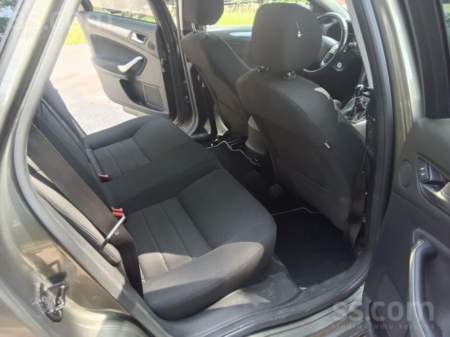 Zaļš Ford Mondeo 2012 Rīga, ar dzinēja tilpumu 2.00 L un nobraukumu 497 tūkst. km par 2850 €, foto 6 vietnē AUTOMOTO.COM.LV