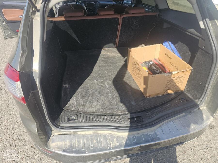 Zaļš Ford Mondeo 2013 Telšiai, ar dzinēja tilpumu 2.00 L un nobraukumu 522 tūkst. km par 3600 €, foto 16 vietnē AUTOMOTO.COM.LV