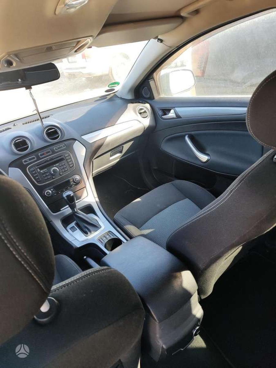 Green Ford Mondeo 2013 in Vilnius, with an engine capacity of 2.00 L and mileage of 175 thousand km for 1600 €, photo 12 on AUTOMOTO.COM.LV