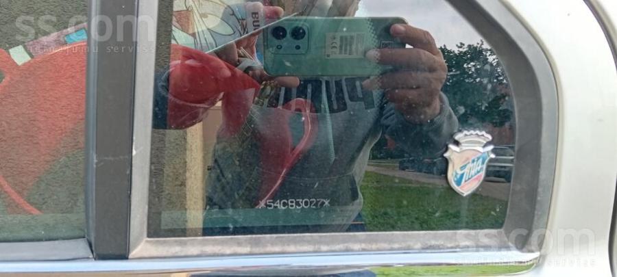Pelēks Ford Mondeo 2004 Jūrmala, ar dzinēja tilpumu 2.00 L un nobraukumu 168 tūkst. km par 1600 €, foto 10 vietnē AUTOMOTO.COM.LV