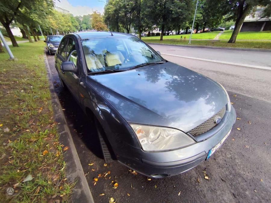 Grey Ford Mondeo 2002 in Vilnius, with an engine capacity of 2.00 L and mileage of 250 thousand km for 450 €, photo 1 on AUTOMOTO.COM.LV