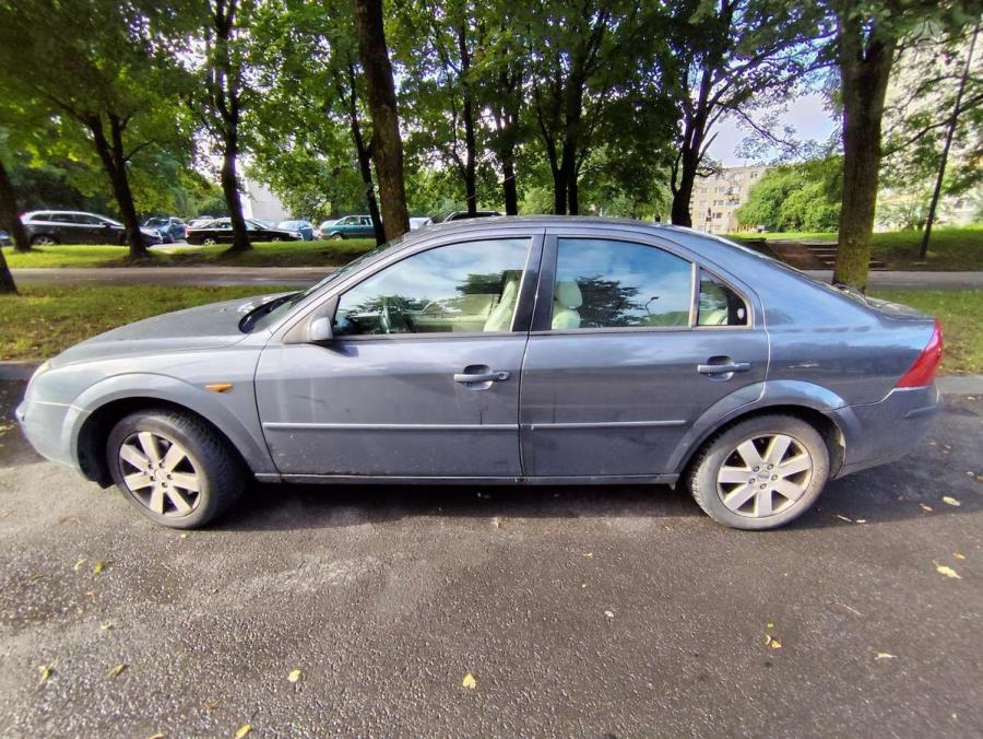 Grey Ford Mondeo 2002 in Vilnius, with an engine capacity of 2.00 L and mileage of 250 thousand km for 450 €, photo 4 on AUTOMOTO.COM.LV
